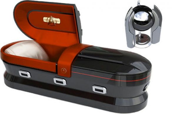 10 unusual coffins and caskets to use
