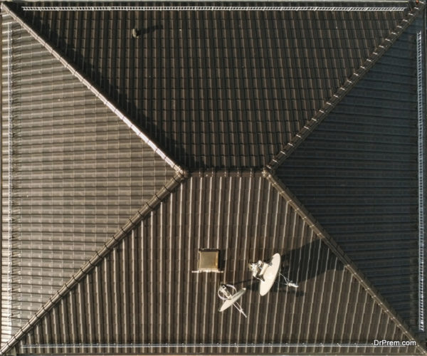 How Right Roofing Design Can Enhance Your Home's Overall Look