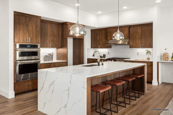 Four Ideas for White Quartz Countertops With Black Veins